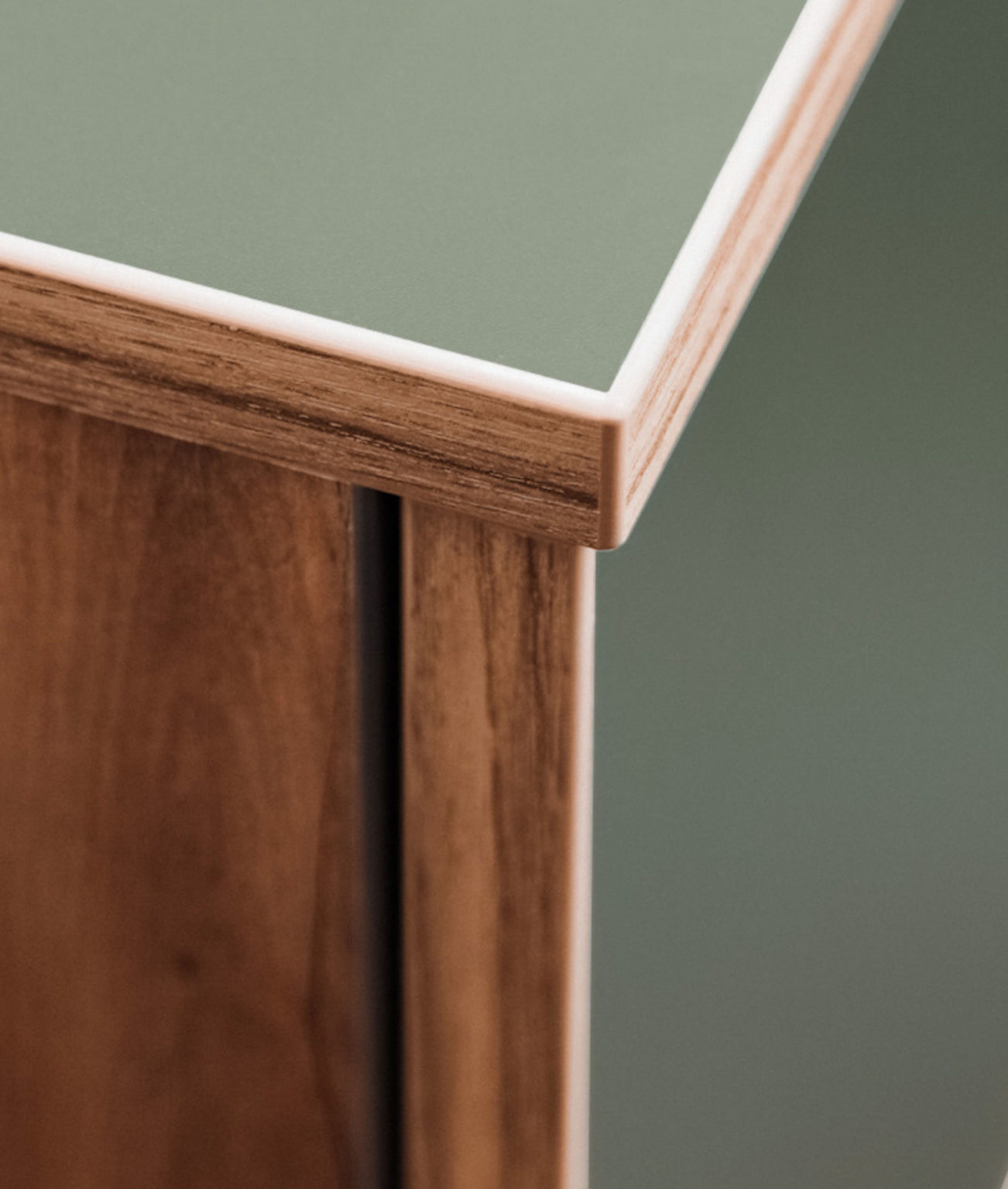 Fabrication – Meubles design Hecko en bois revalorisé des Vosges